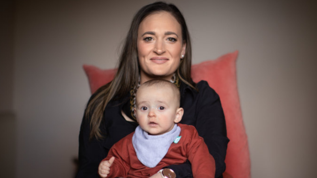‘Two jobs at once’: Mothers combine work and childcare in the home ...
